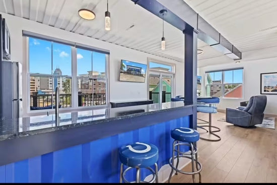 The Club House – Custom Container Builders